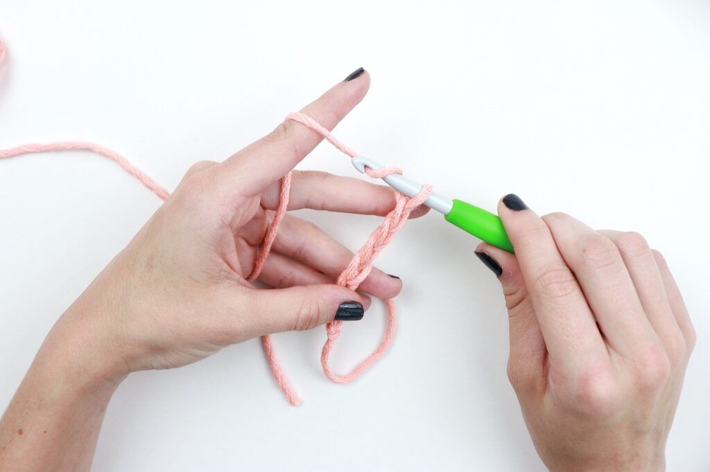 Learn to Crochet Masterclass: FREE ONLINE CLASS - sigoni macaroni