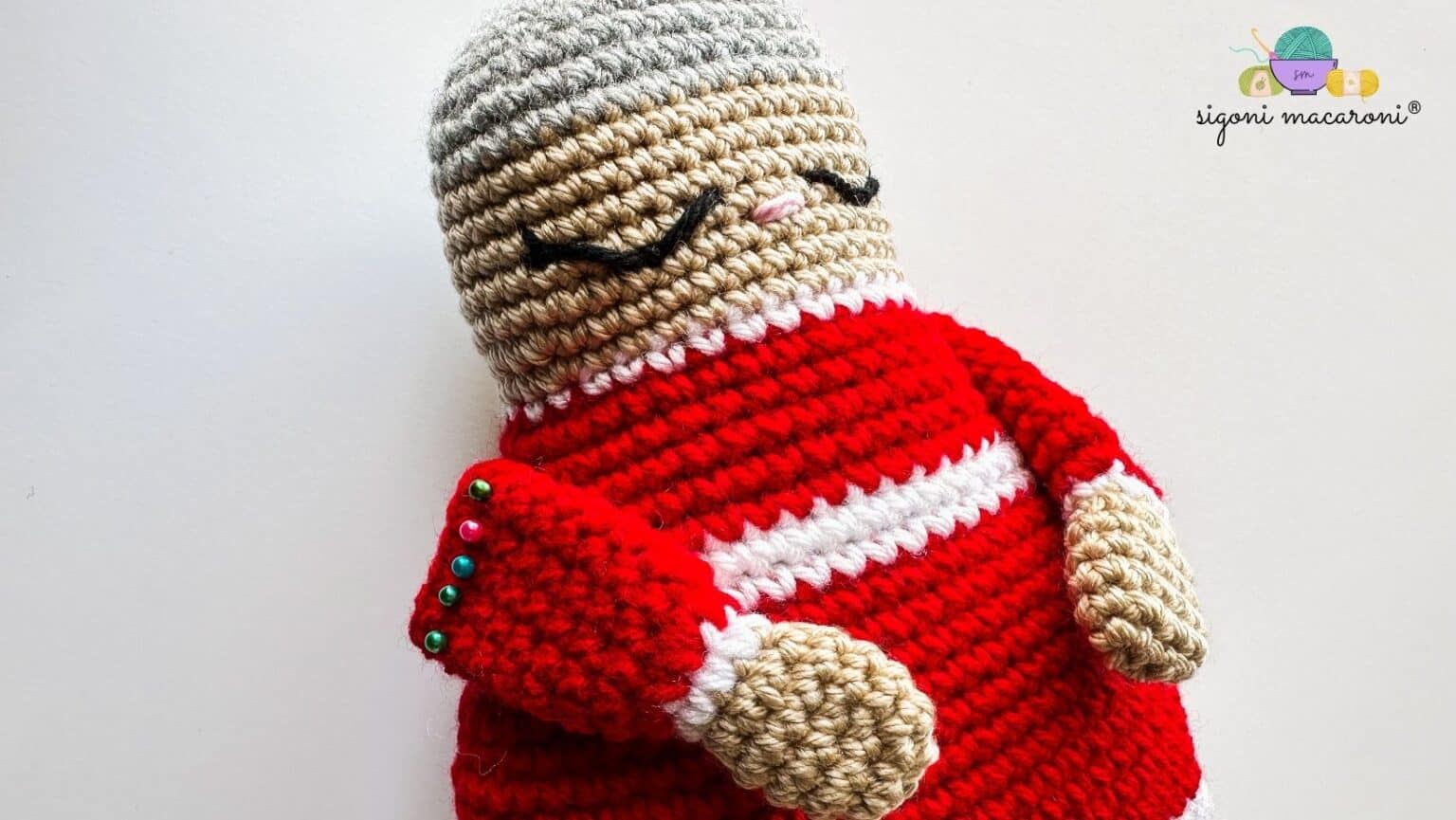 Easy Crochet Mrs Claus Amigurumi: Free Pattern - sigoni macaroni