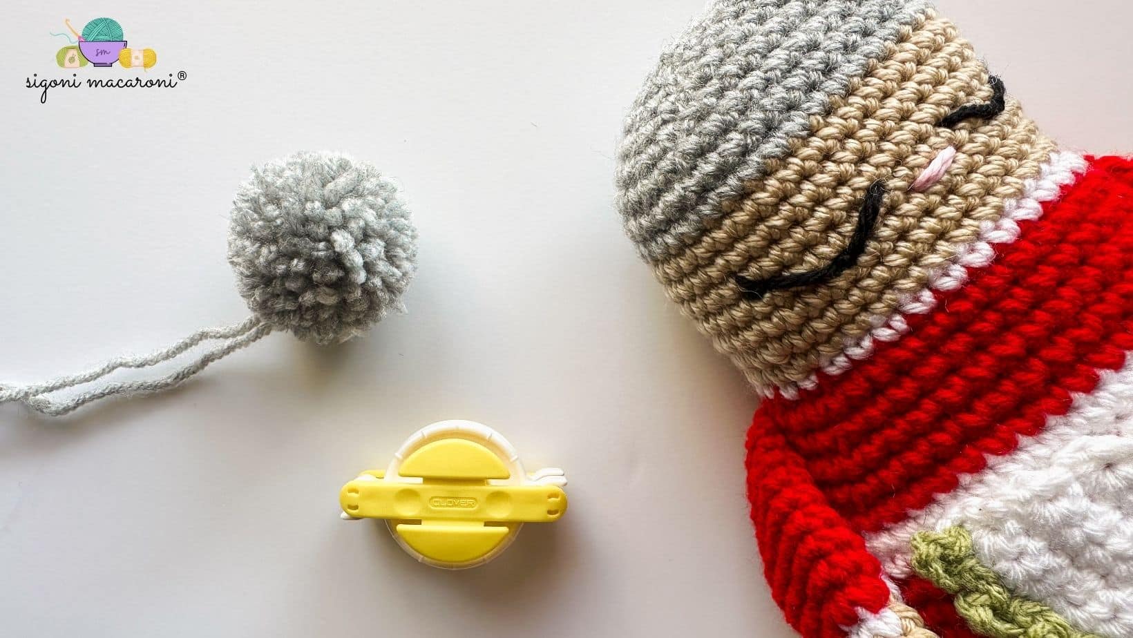 Easy Crochet Mrs Claus Amigurumi: Free Pattern - sigoni macaroni