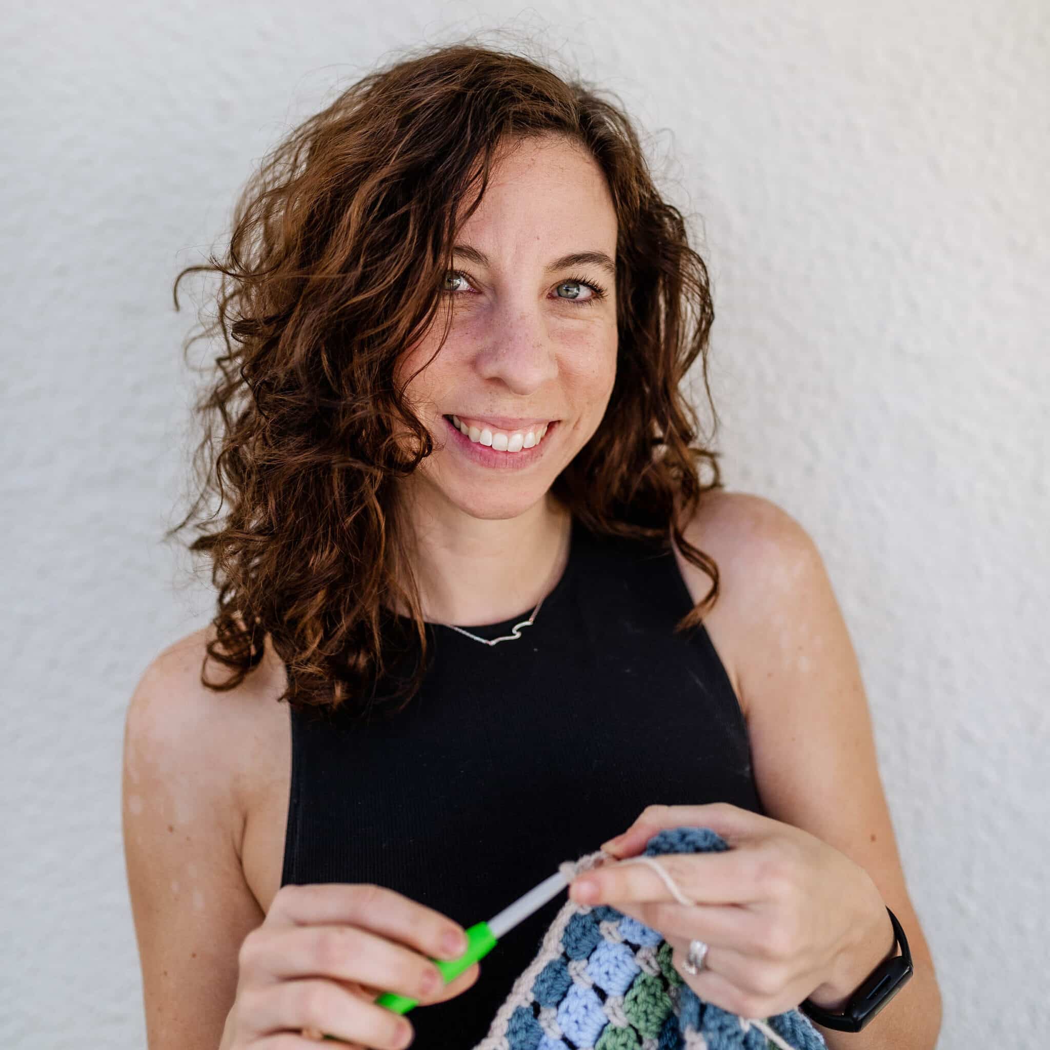 Crocheting with Multiple Strands of Yarn + 11 Quick Tips - sigoni macaroni