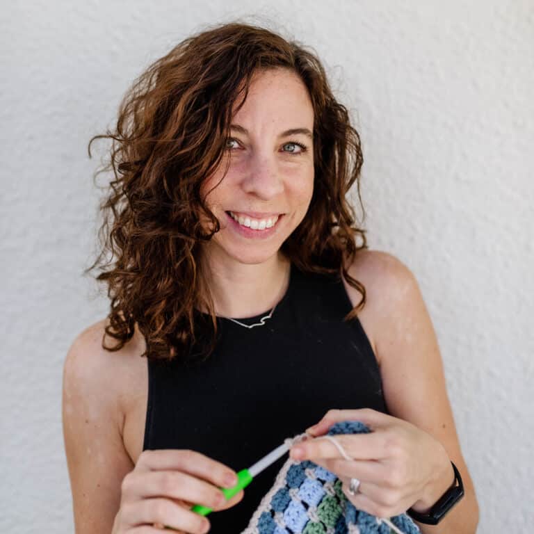 Crocheting with Multiple Strands of Yarn + 11 Quick Tips - sigoni macaroni